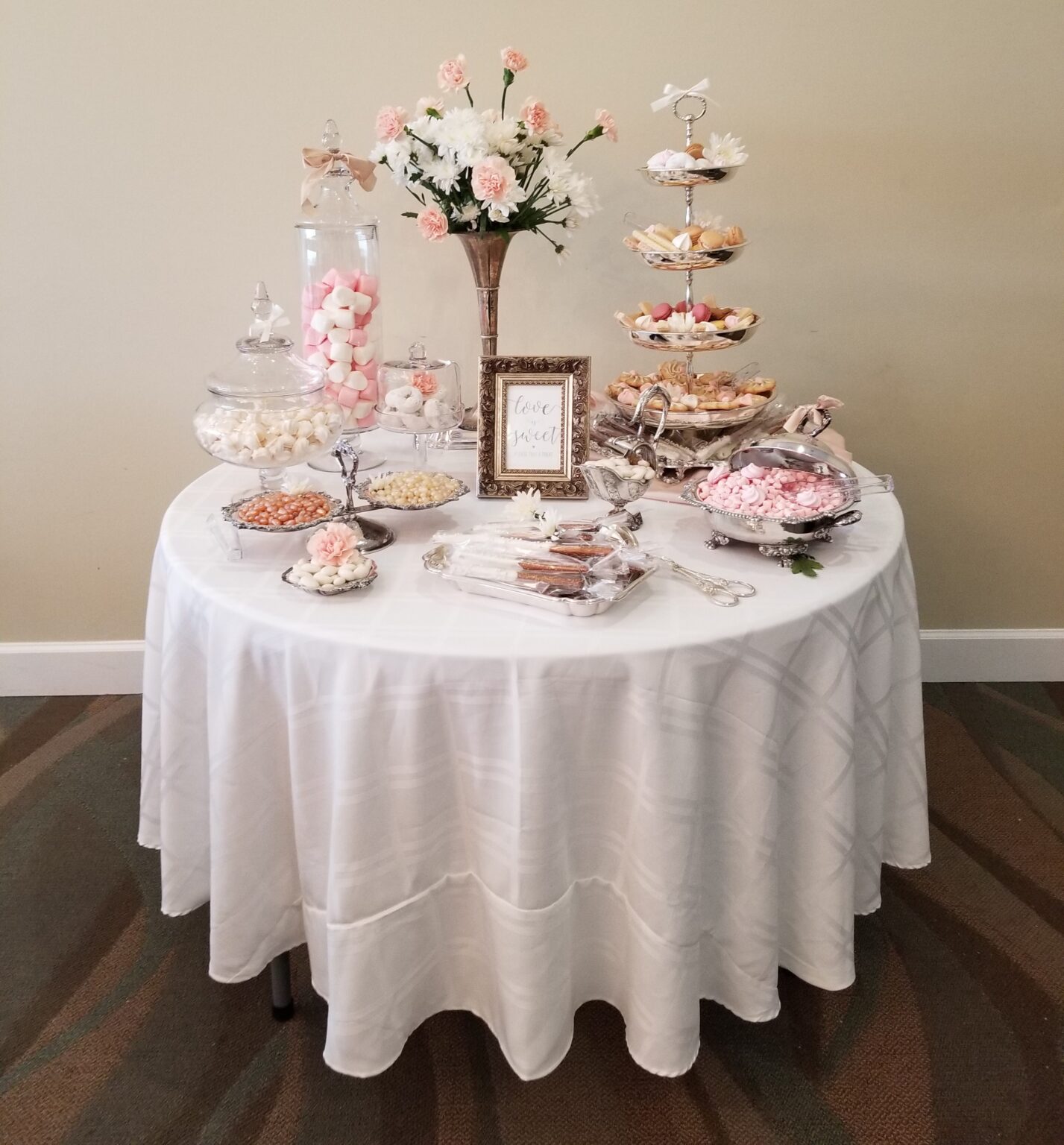 How to Create a Vintage Style Sweet Table - 9 House