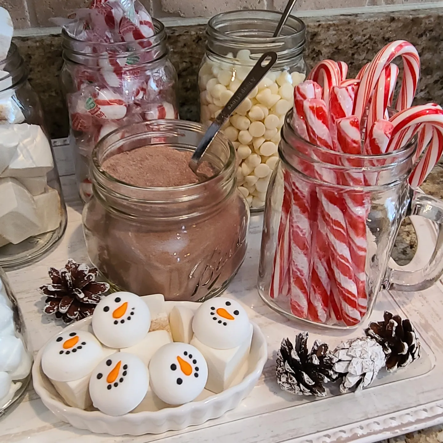 How to Create an Epic Hot Cocoa Bar - 9 House